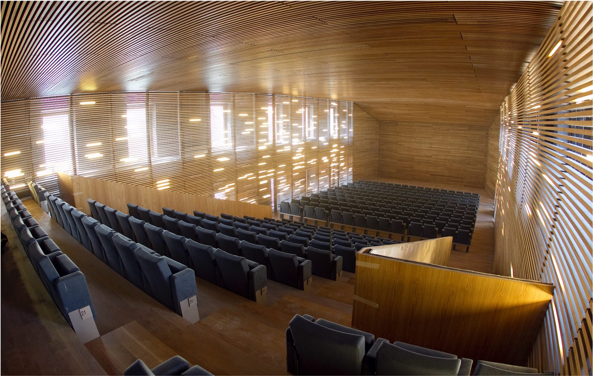 TEATRO SAL N DE ACTOS Y SALA DE EXPOSICIONES CONDE DUQUE Empresa TEATRO SAL N DE ACTOS Y SALA DE EXPOSICIONES CONDE DUQUE Empresa